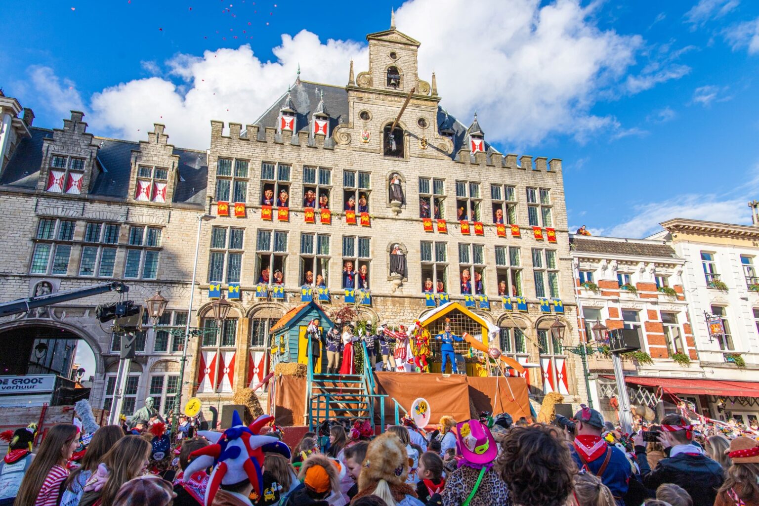Zo genoten Krabben en Kreukeltjes van Kindervastenavend [video] - indebuurt Bergen op Zoom