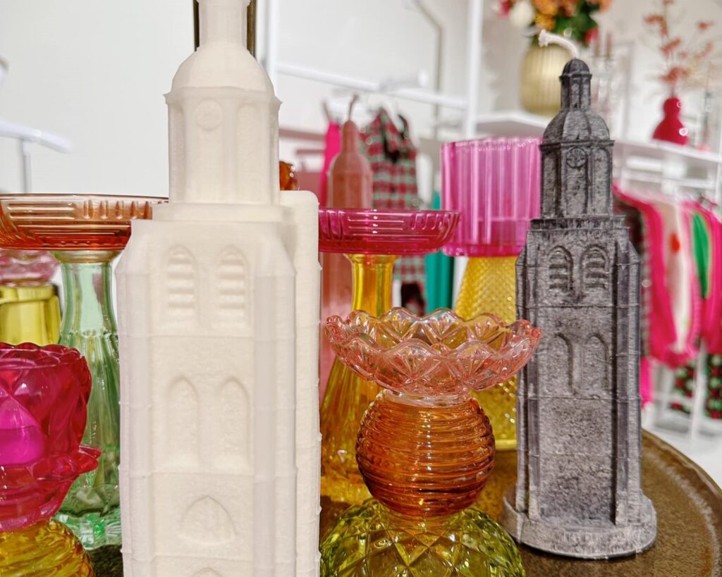 Voor je Bergse verzameling: de Peperbus is er nu ook als kaars ...