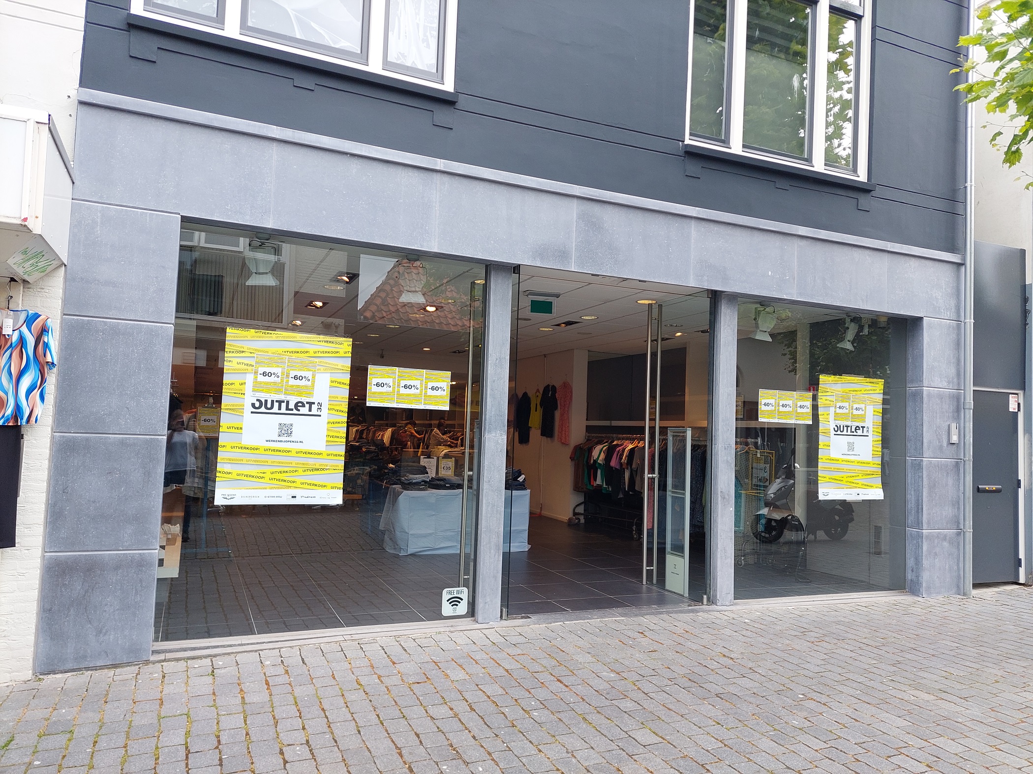 Zolang blijft de outlet van Open32 in Bergen op Zoom - indebuurt Bergen ...