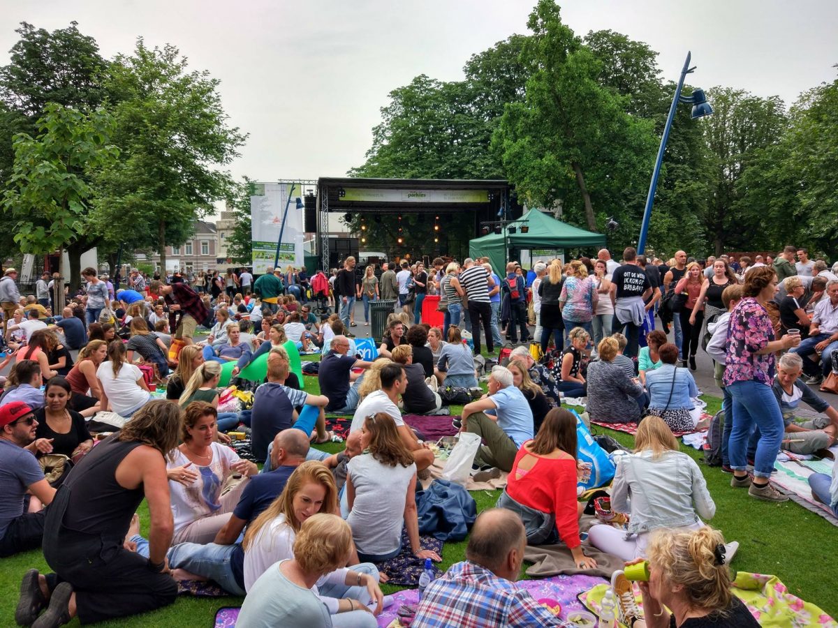 Feestje! Deze artiesten komen naar Brand Parkies 2024 in Breda ...