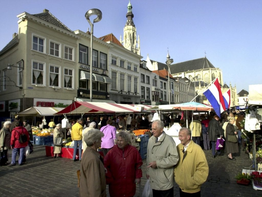Toen in: zo zag de Grote Markt Breda er vroeger uit - indebuurt Breda