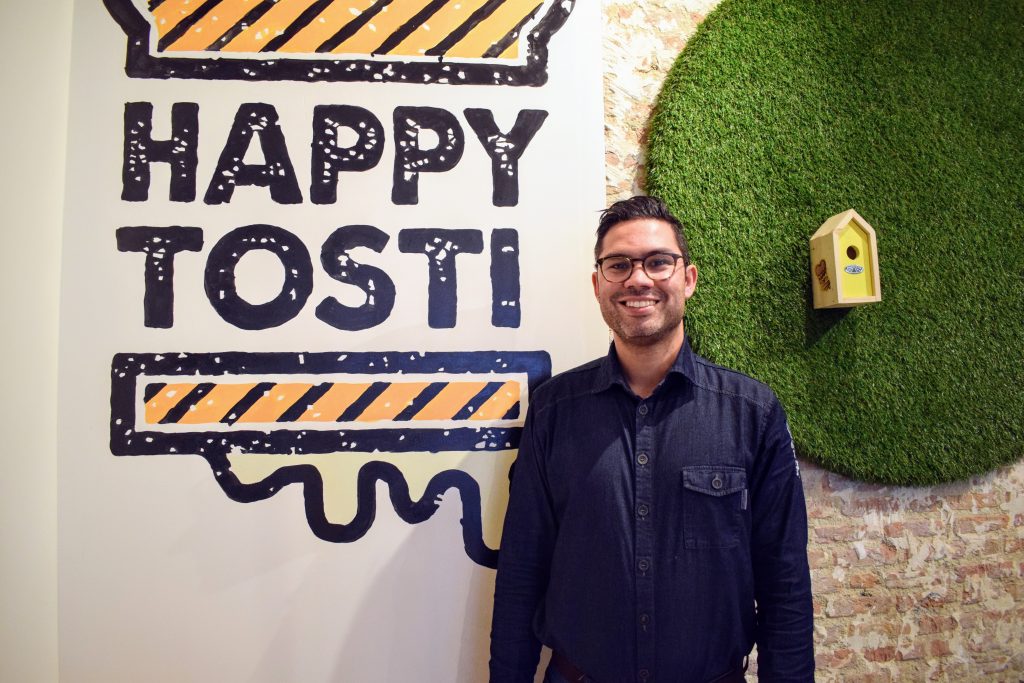 David laat mensen zien wat ze waard zijn bij Happy Tosti - indebuurt Breda