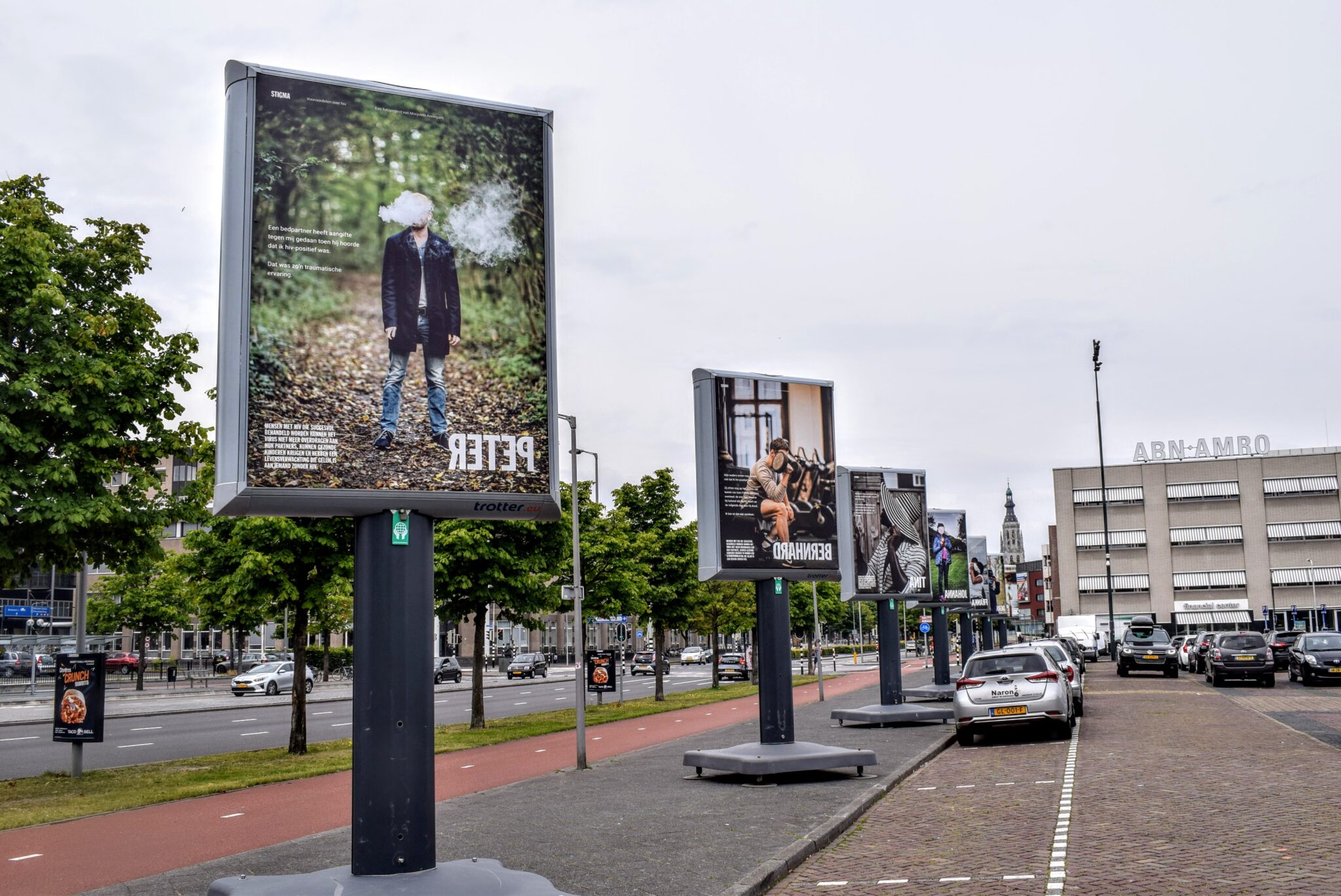 Dit is waarom deze foto's van onherkenbare mensen op het Chasséveld ...