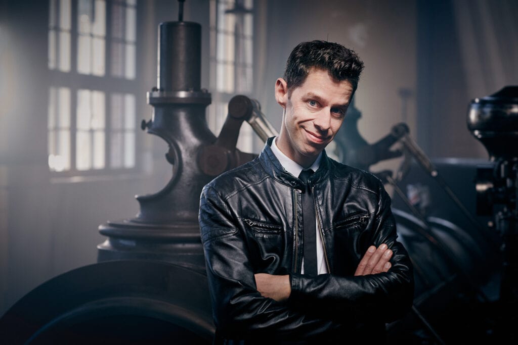 Jochem is illusionist, acteur en meer: 'Als Barteljaap in Rundfunk deed ...