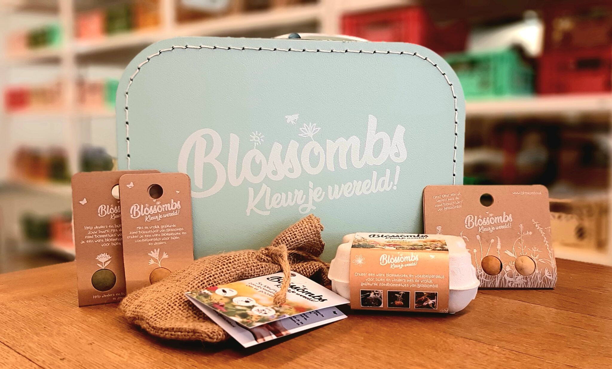 Daisy en Geerten maken bloemzaadbommetjes: ‘Met Blossombs kleuren we de ...