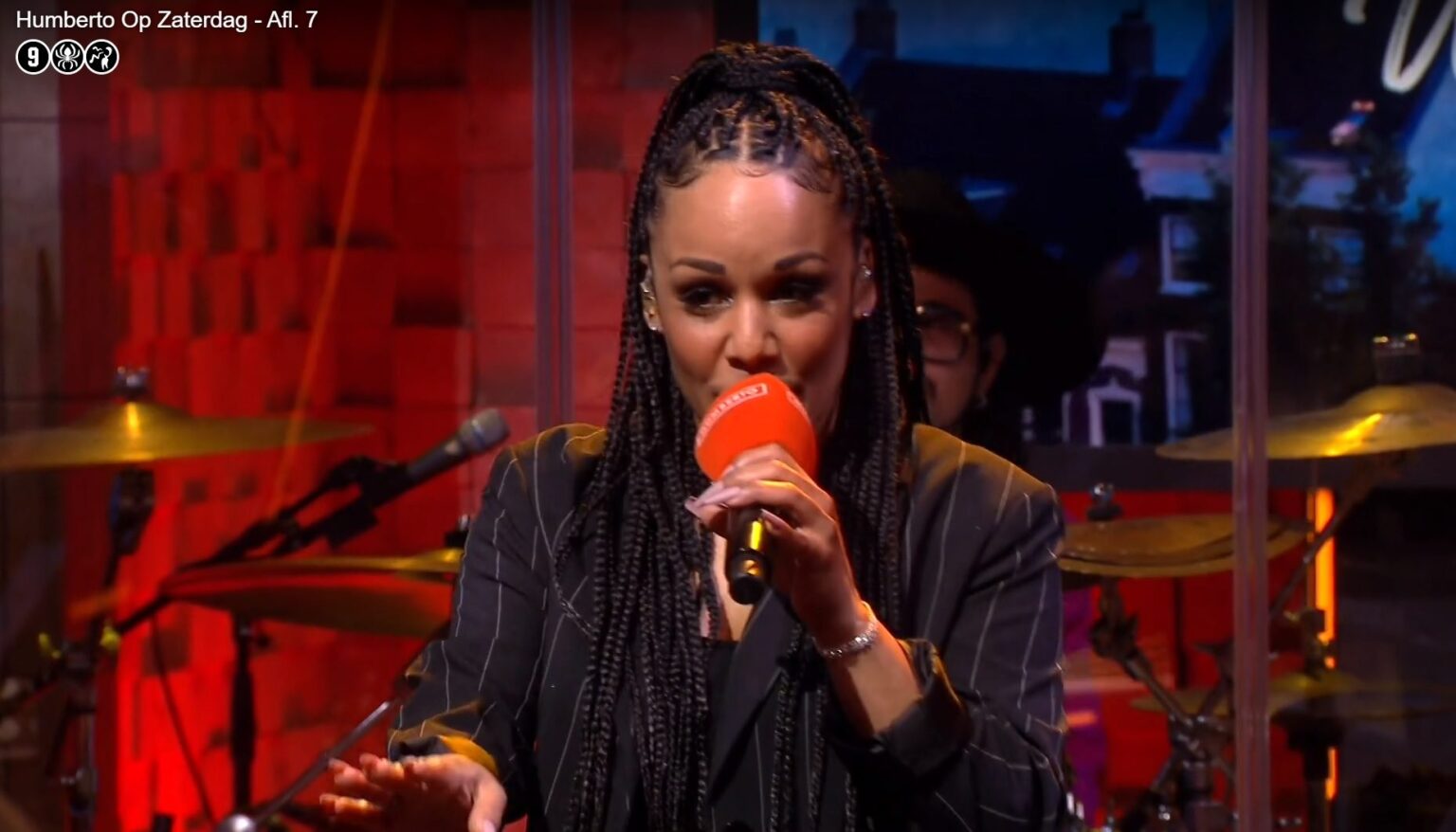 Bredase Angela maakt indruk op Humberto Tan: 'Geweldig om hier te staan ...