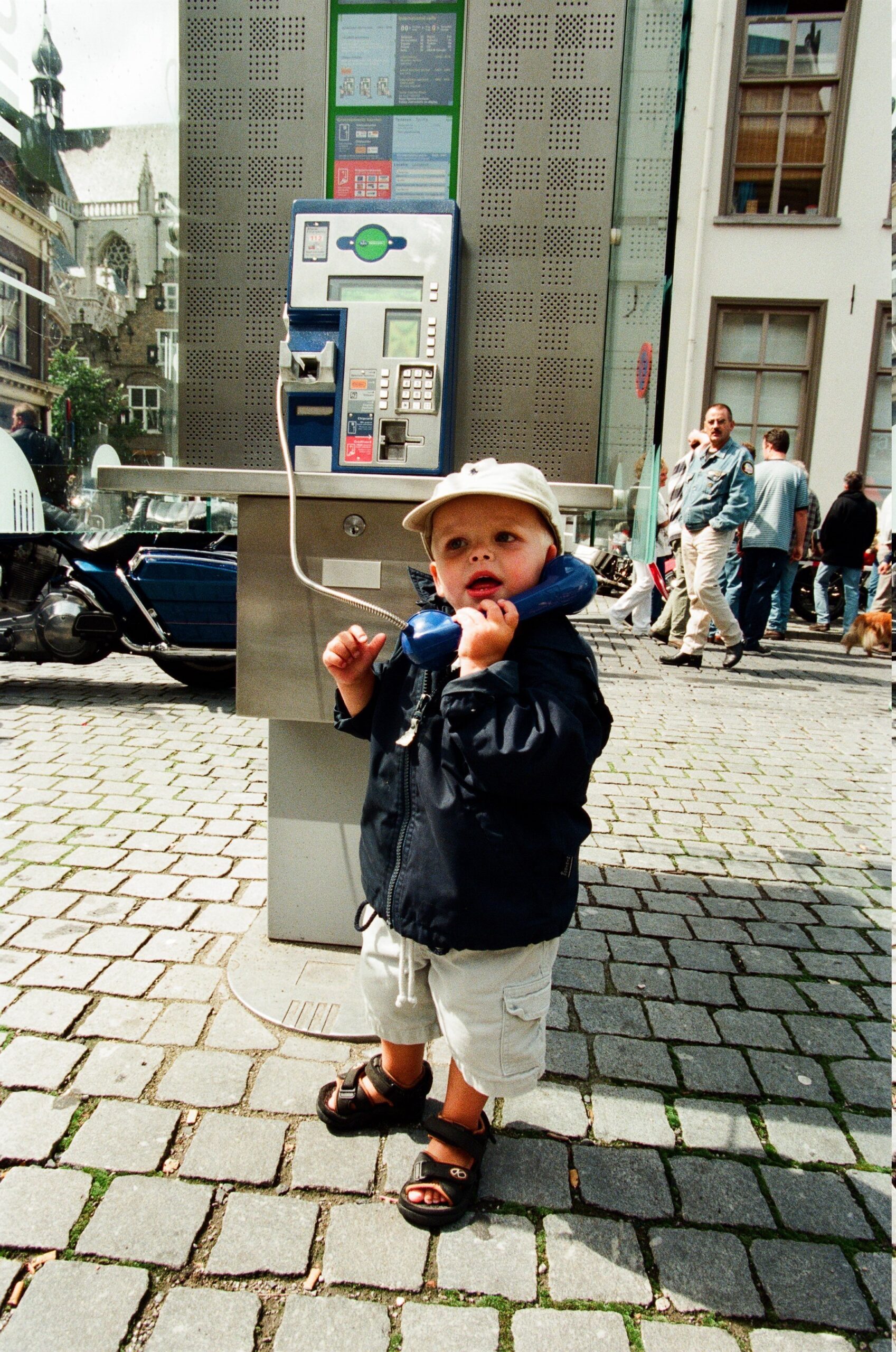 Mij niet bellen! 7 x Bredanaars vroeger aan de telefoon - indebuurt Breda