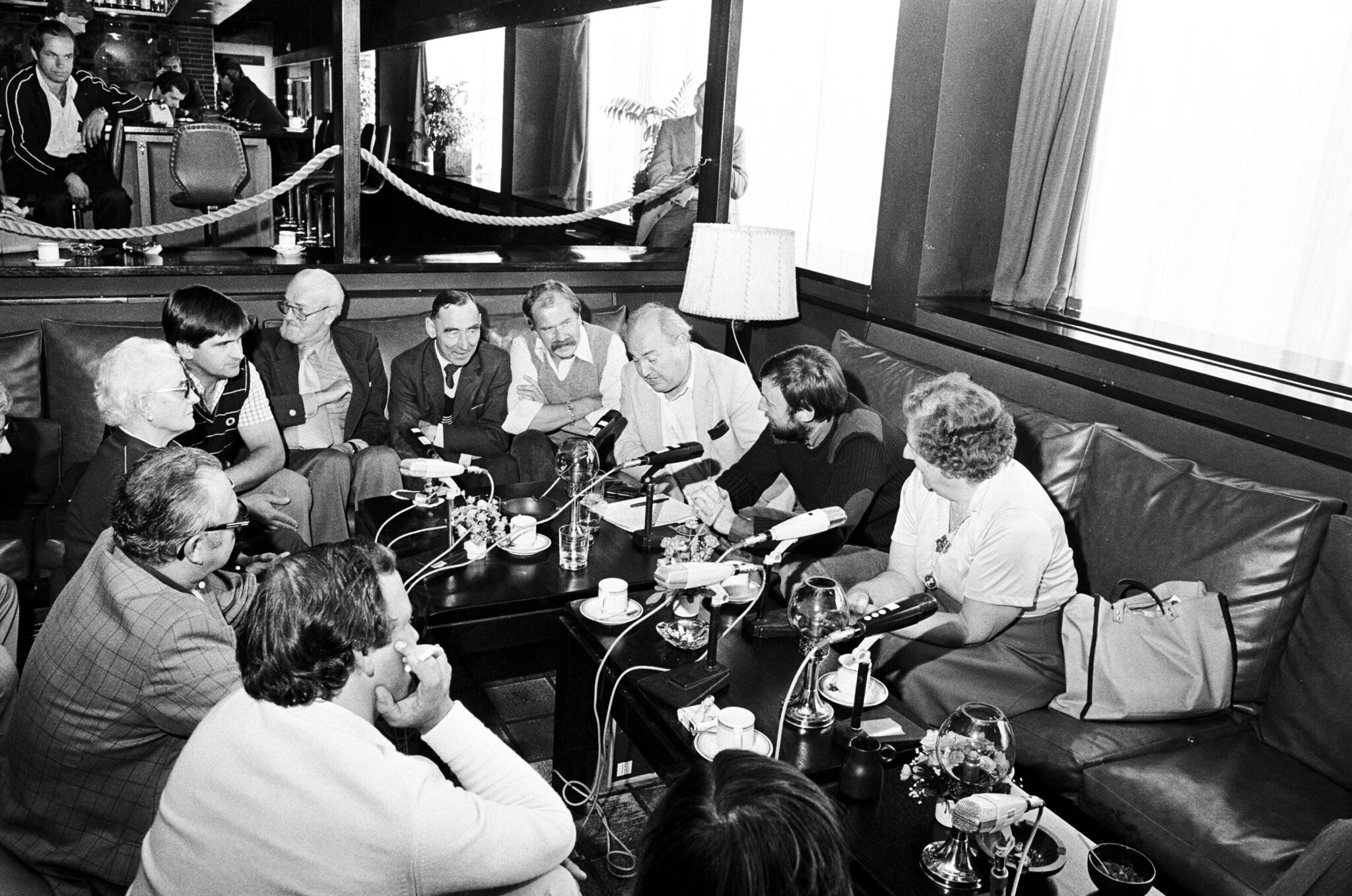 On air! 6 x een kijkje in Bredase radiostudio's van vroeger - indebuurt ...