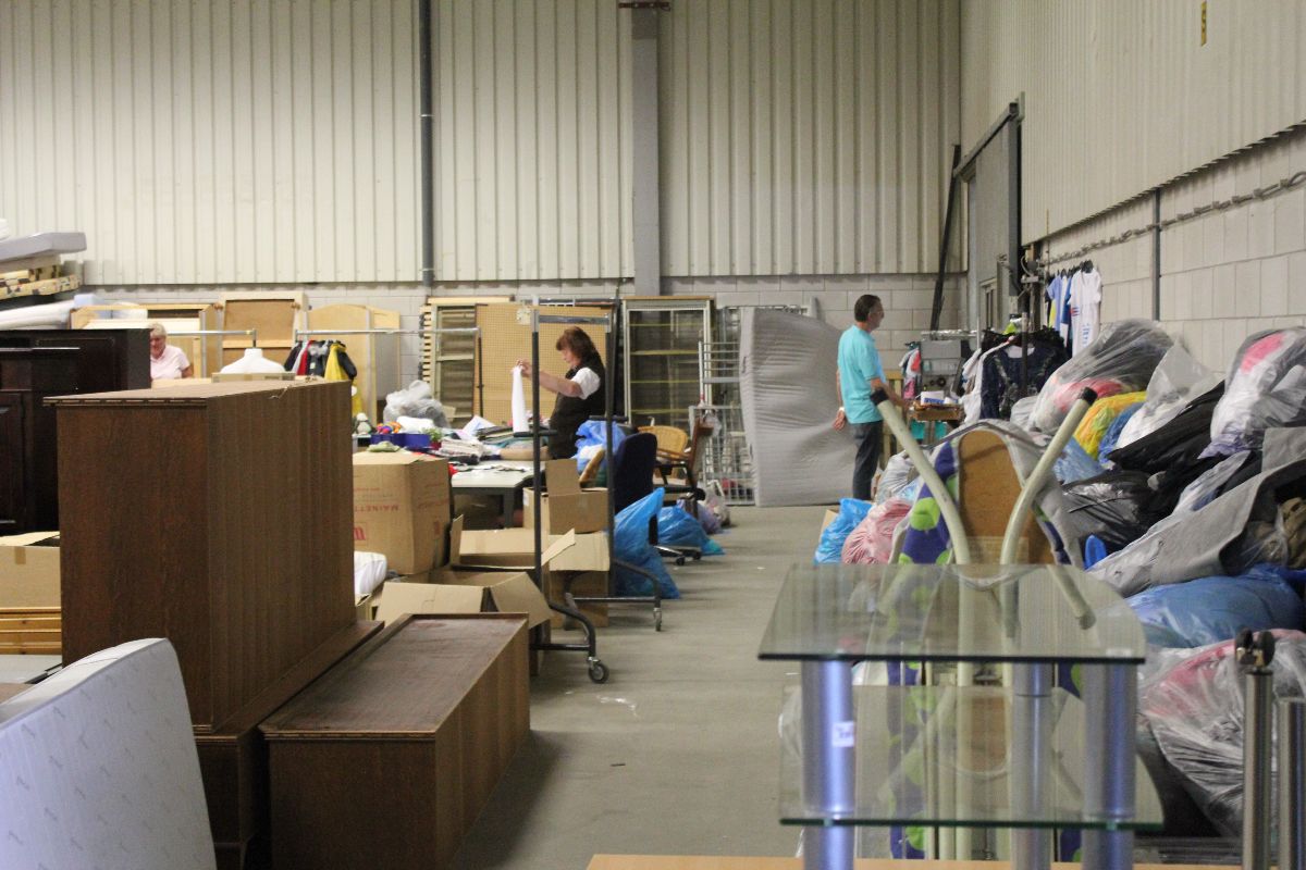 Alvast even binnenkijken bij de nieuwe kringloopwinkel in Delft ...