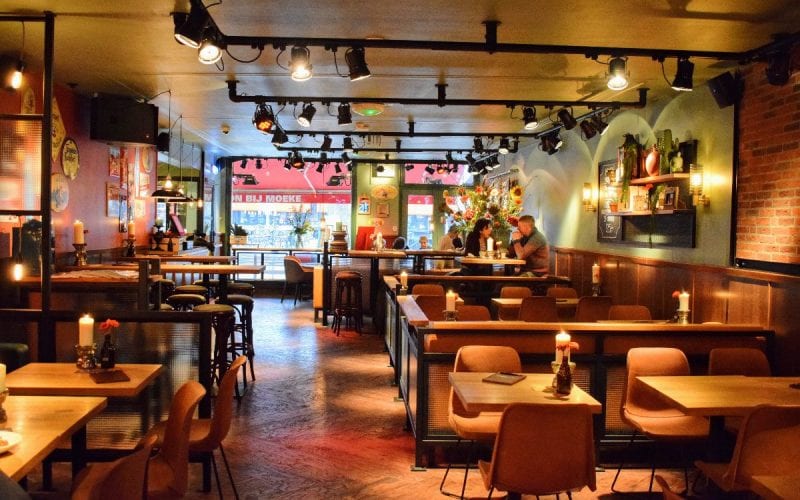 'Moeke' is overal bij het nieuwe Grand Café Moeke Delft