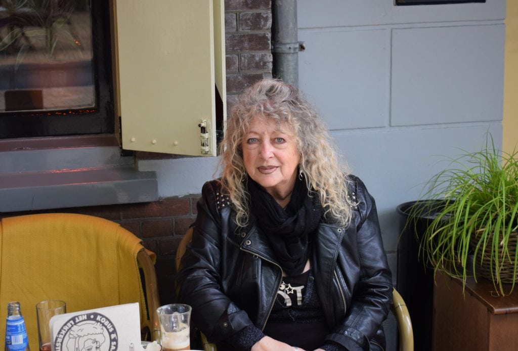 Van bar naar beeldscherm: Anna Krul zit nu het liefst tussen de oude ...