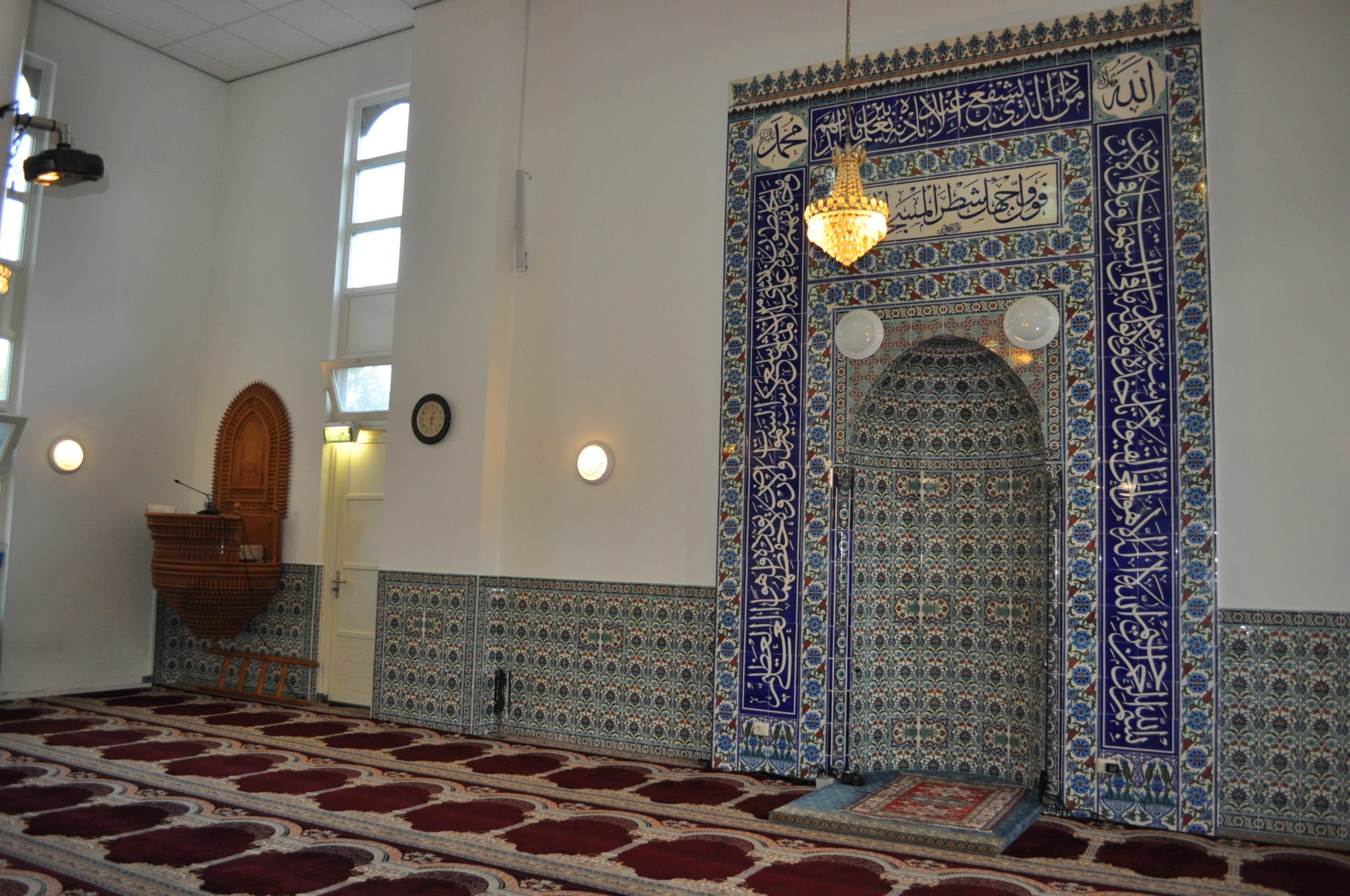 Binnenkijken bij de Sultan Ahmet Moskee: 'Wij hebben hier geen geheimen ...