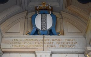 Leuk om te weten: dit betekenen de vlag en het stadswapen van Delft ...