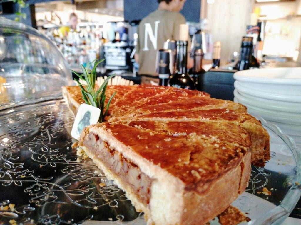 Hanno op het Doelenplein is open: zo ziet het eruit - indebuurt Delft