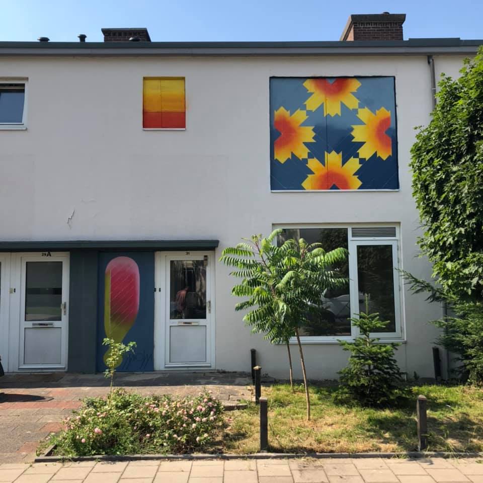 Zien: dichtgetimmerde panden in de Bomenwijk zijn versierd met street ...