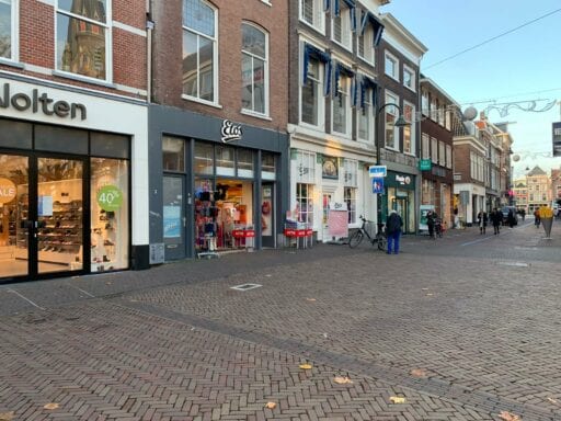 PLUS Martin Panis - indebuurt Delft