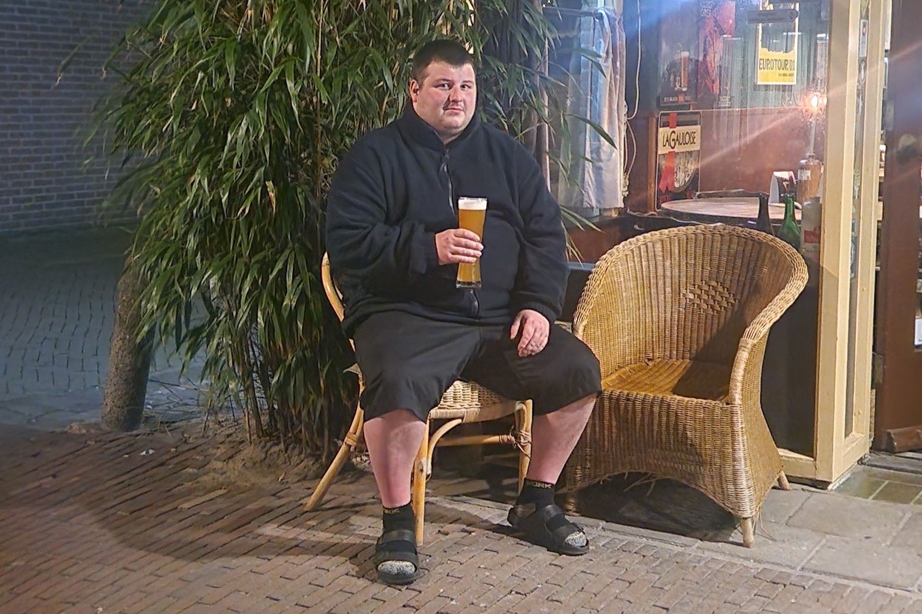 Nooit koud! Deze dappere Delftenaren lopen altijd in korte broek ...