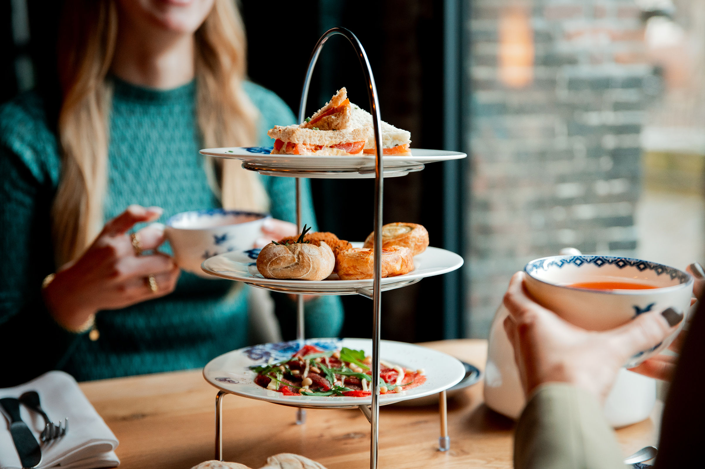 Theeliefhebbers opgelet! Op deze plek geniet je van een luxe high tea