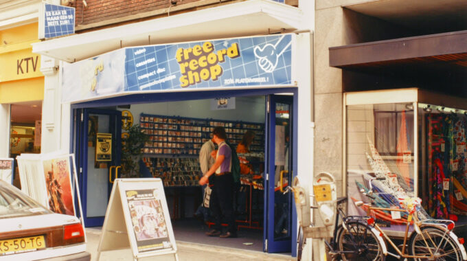 Bijzonder: deze gebouwen aan de Paardenmarkt waren vroeger van het ...