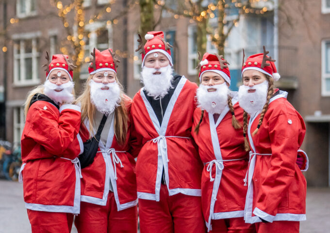 Rennen als kerstman: doe mee aan de Santa Run 2025 in Delft - indebuurt ...
