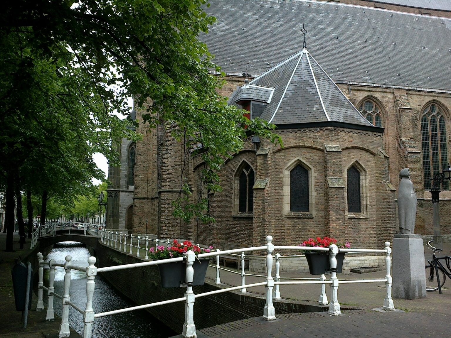 6 x bijzondere feiten over de Oude Kerk van Delft die je wilt weten ...