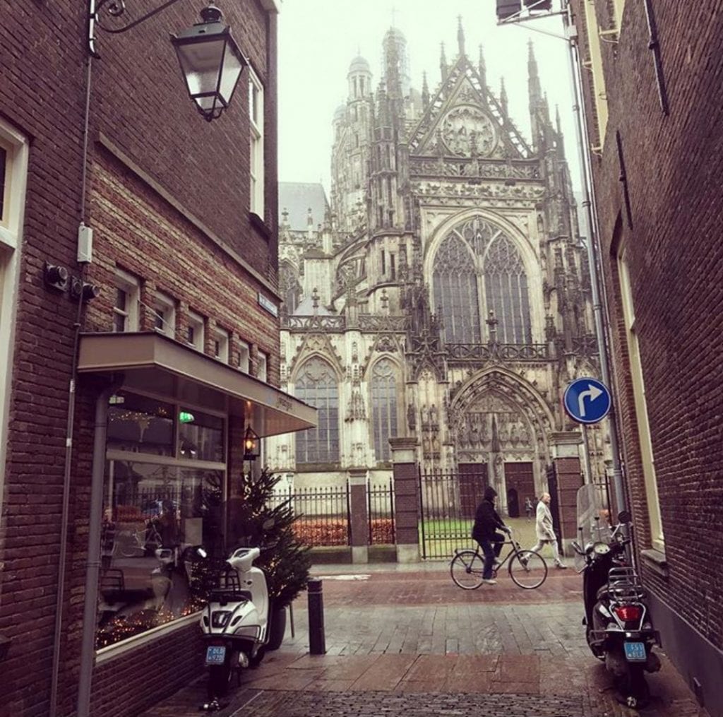 Goedemiddag Den Bosch, hallo doorkijkje naar de Sint Jan!