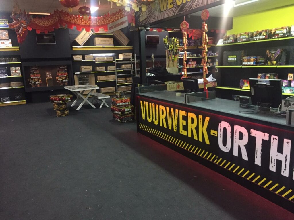 BOEM! Deze kortingknallers koop je nu bij Vuurwerk Orthen - indebuurt ...