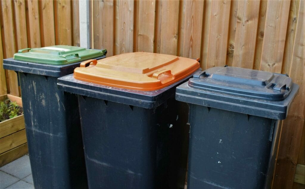 Container aan de straat zetten, mag dat? - indebuurt Den Bosch