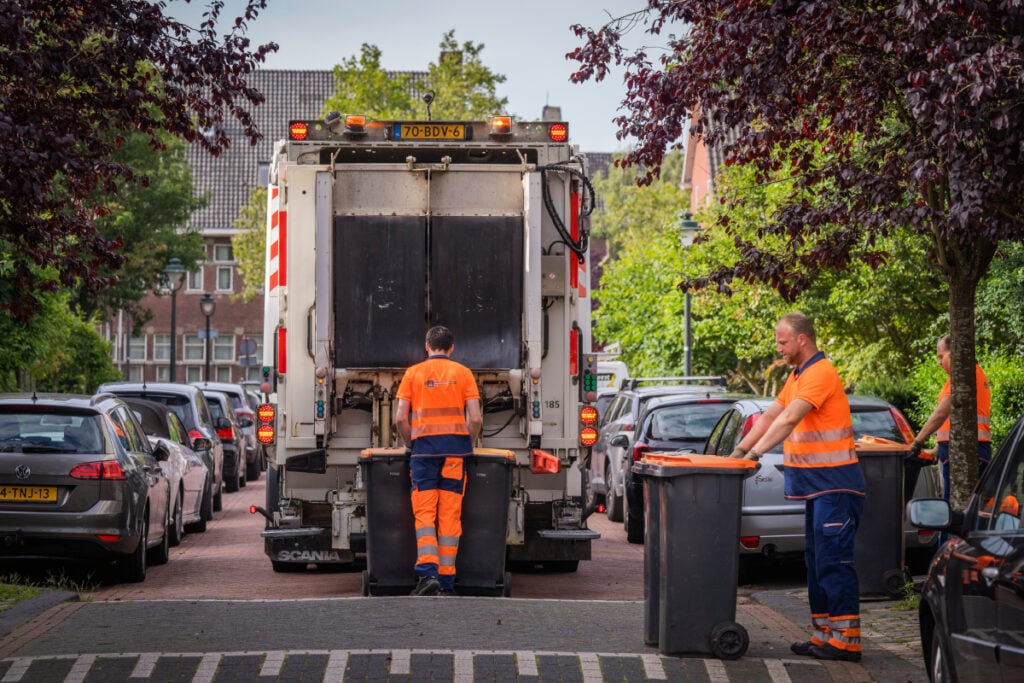 Nieuwe afvalcontainer in Den Bosch: dit wil je weten over de container met oranje deksel