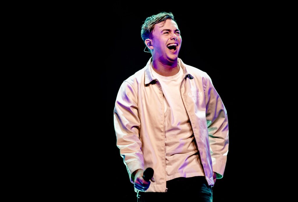 Flemming wint MTV Award Best Dutch Act: 'Voelt onwerkelijk' - indebuurt ...