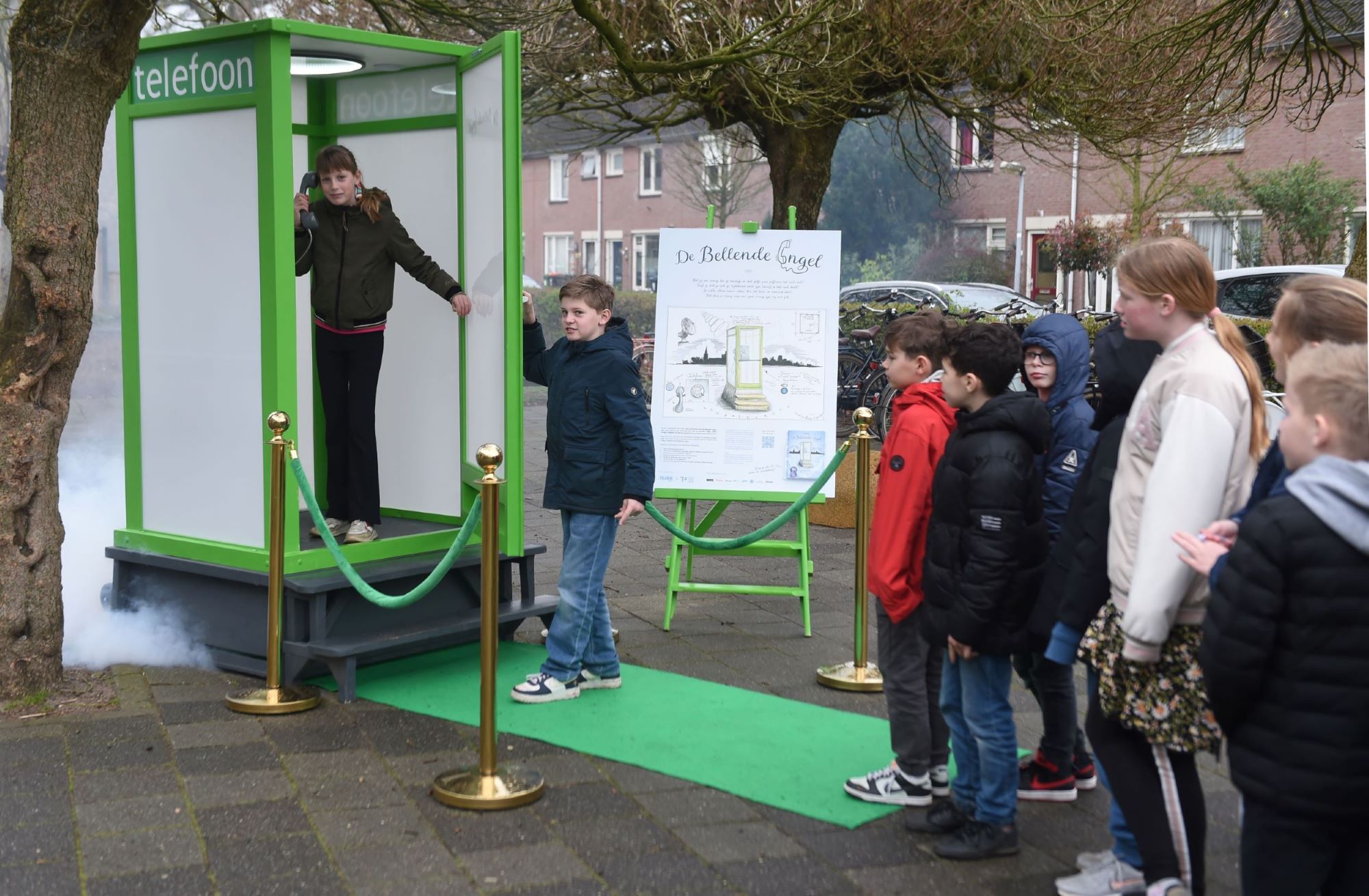 Aha! Daarom duikt deze groene telefooncel op in Den Bosch - indebuurt ...