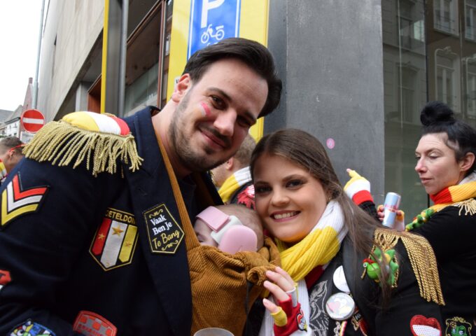 Gaode mee? Zo ziet het Oeteldonkse jaarembleem van 2026 eruit ...