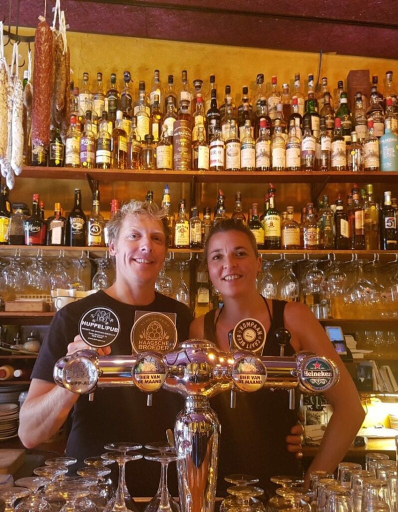 Hoera, café Huppel the Pub is 40 jaar en viert dat met een eigen whisky ...