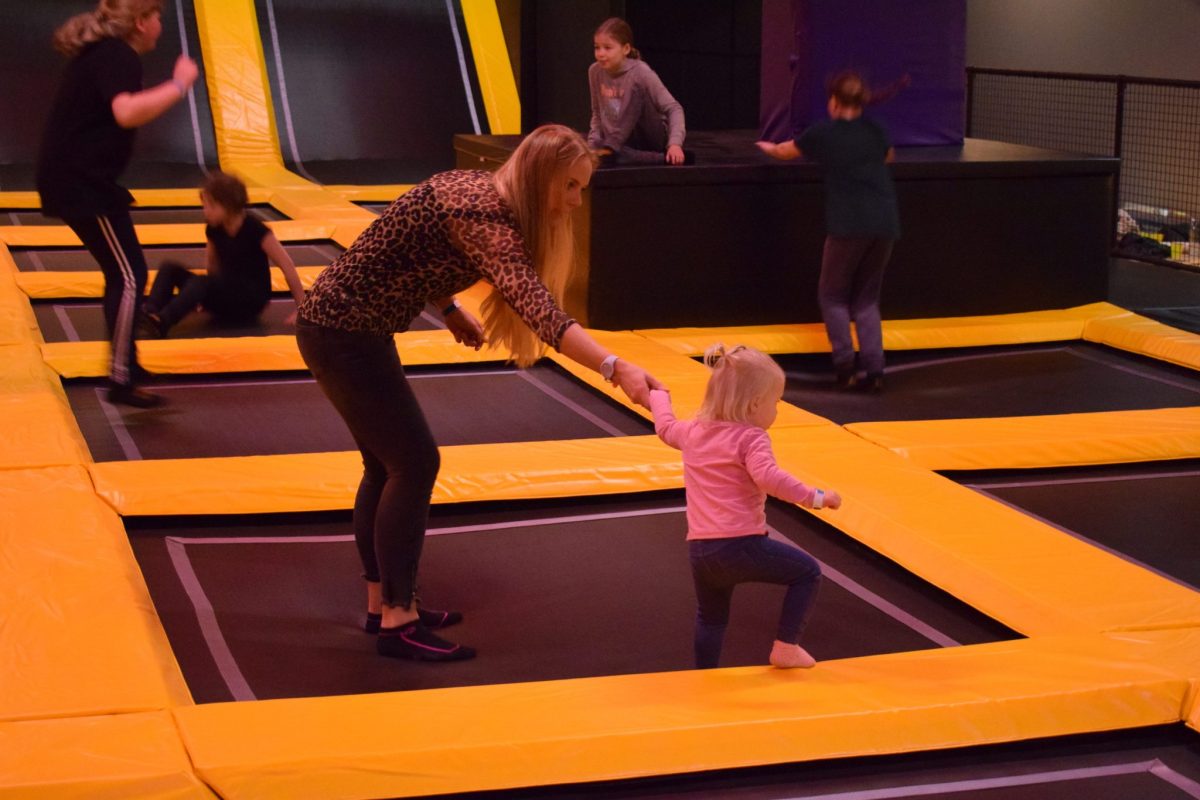 Er is een megagroot trampolinepark geopend en wij namen er een kijkje ...