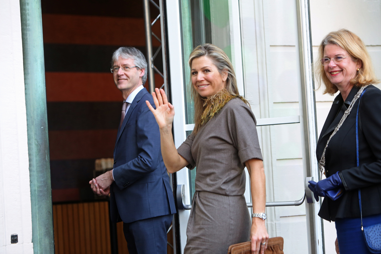 Koningin Máxima opende Week van het geld en onze royalty spotter was ...