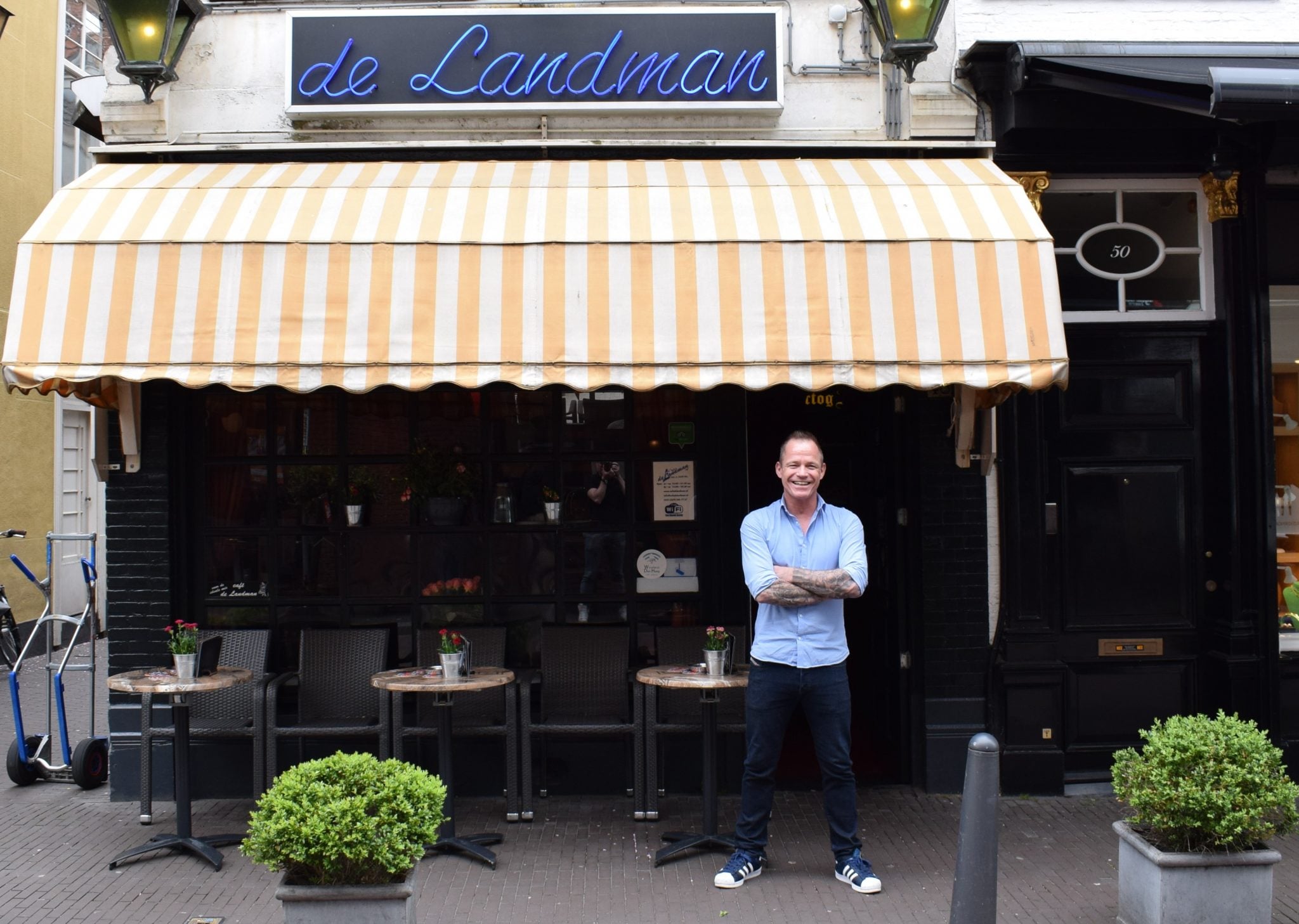 Dennis van Café de Landman: "Ik geloof heilig in de bruine kroeg ...