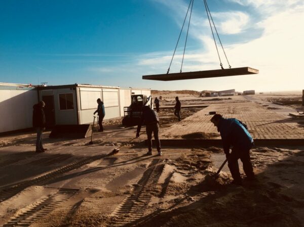 Aloha! Aan het Zuiderstrand opent een nieuwe strandtent met een ...