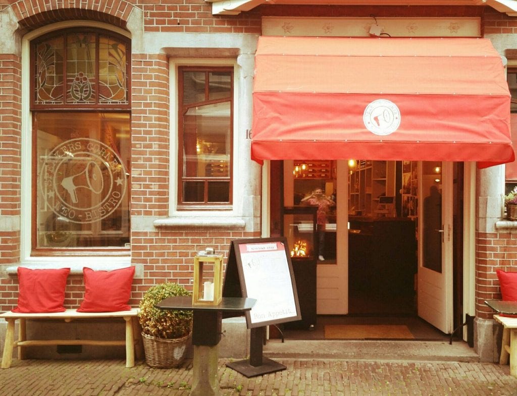 Bar Bistro Speakers - indebuurt Den Haag