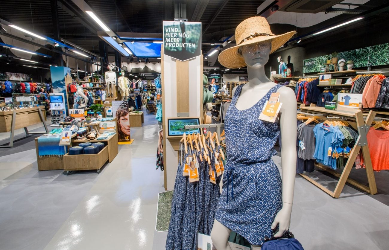 Ga jij voor de deur liggen? Tijdens de opening van deze winkel kun je € ...