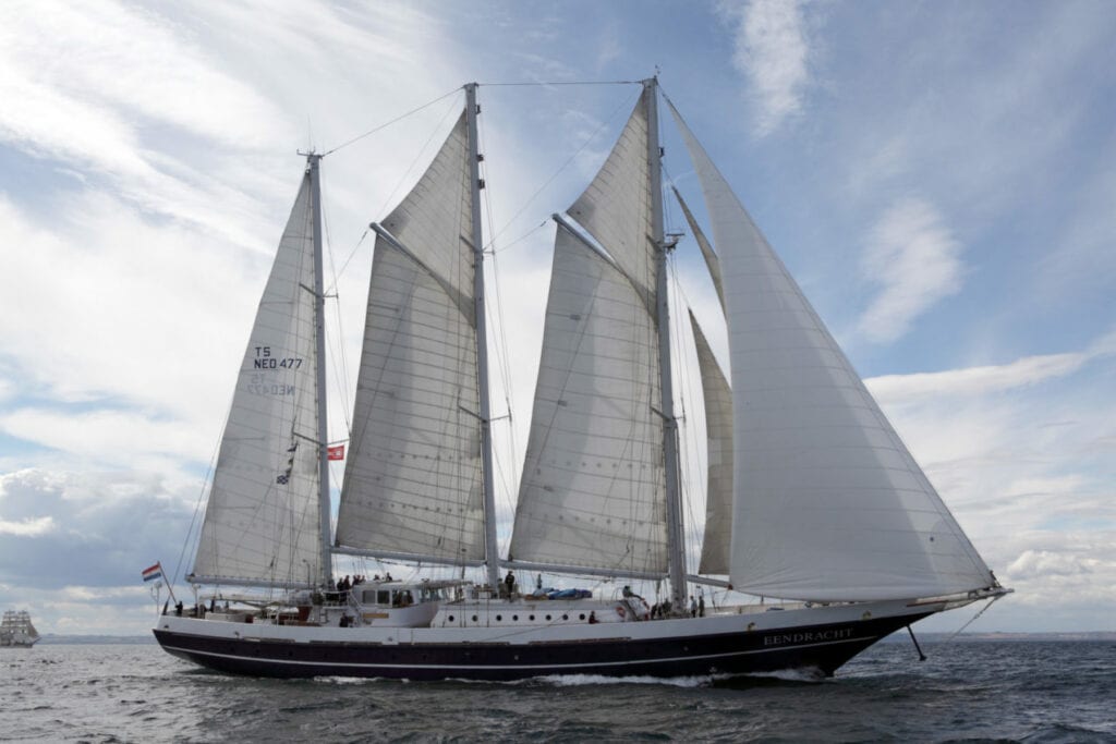 Gaaf! Je kunt gratis kijken op het mooiste zeilschip van Nederland ...