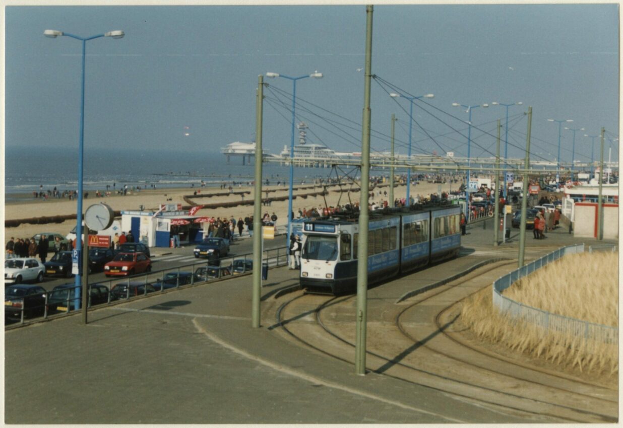 30 x Foto's van Scheveningen in de jaren '90 - indebuurt Den Haag