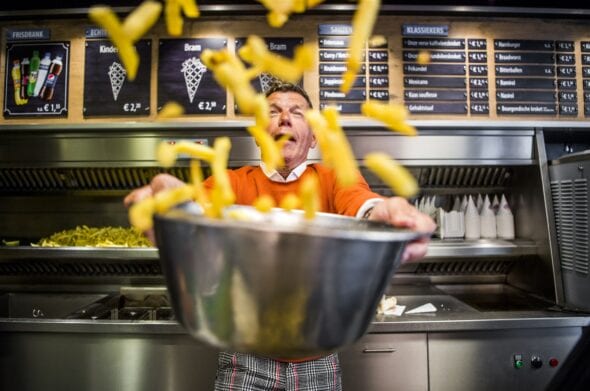 Lekkâh, bij Bram Ladage kun je een patatje scoren voor 1 euro ...
