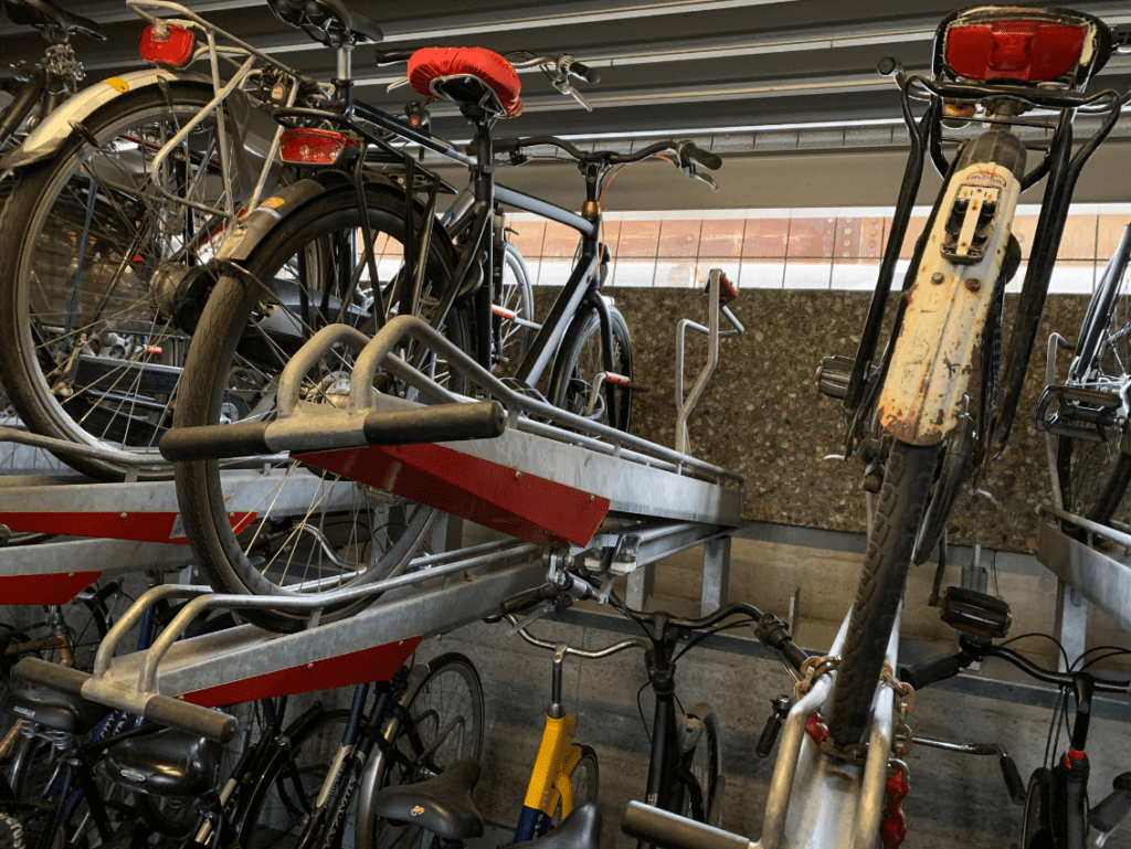 Je fiets parkeren in Den Haag: dit zijn de regels - indebuurt Den Haag