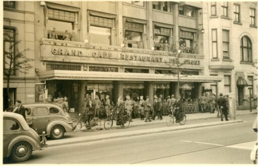 29 x Oude foto's van cafés en kroegen in Den Haag - indebuurt Den Haag