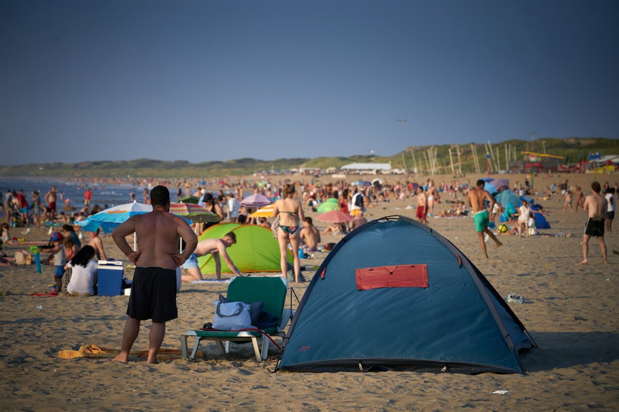 Fotoserie Hittegolf in Den Haag: Rellen, volle stranden en een wilde ...