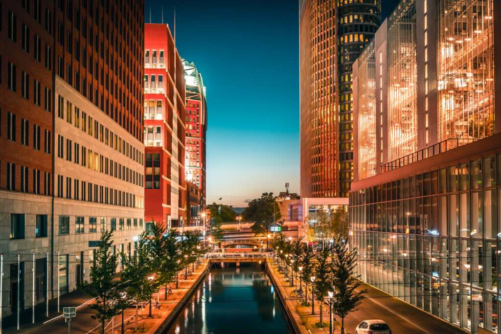 12 x Prachtige foto's van Den Haag in de avond en nacht - indebuurt Den ...