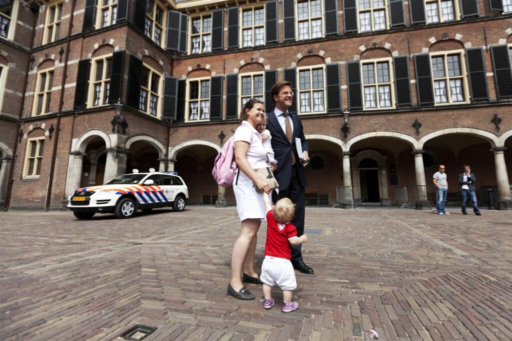 Fotoserie: Mark Rutte 10 jaar ( in 't wild) in Den Haag - indebuurt Den ...