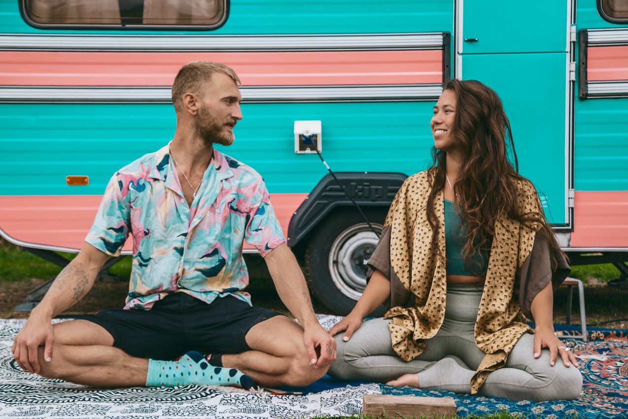 Even bijkomen met Joy en Eddie: 'met de Zen caravan verzorgen we mini-retreats' - indebuurt Den Haag