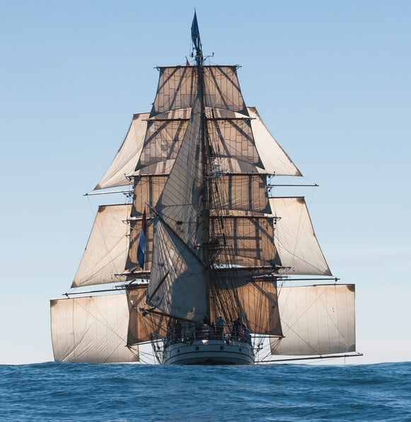 Nog maar een paar dagen kun je dit gigantische zeilschip in de ...