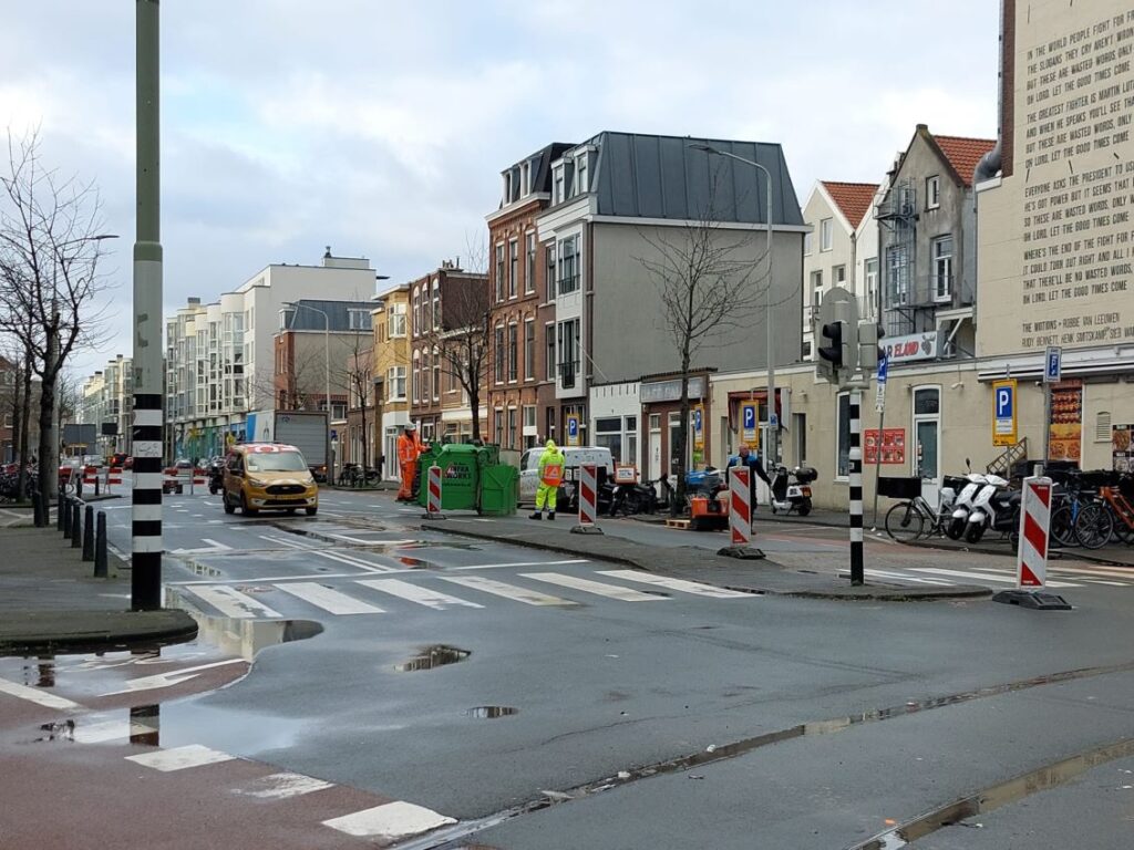 Fotoserie: de werkzaamheden aan de Elandstraat en -brug zijn begonnen ...